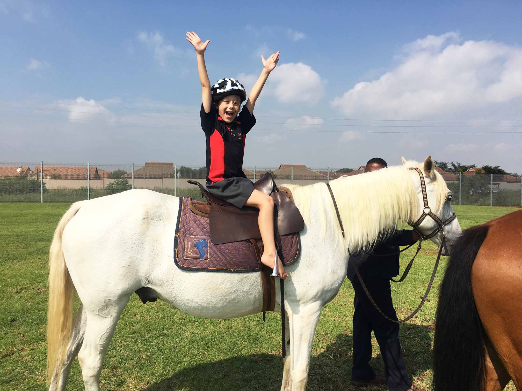 THERAPEUTIC HORSE RIDING - Bronberg Akademie